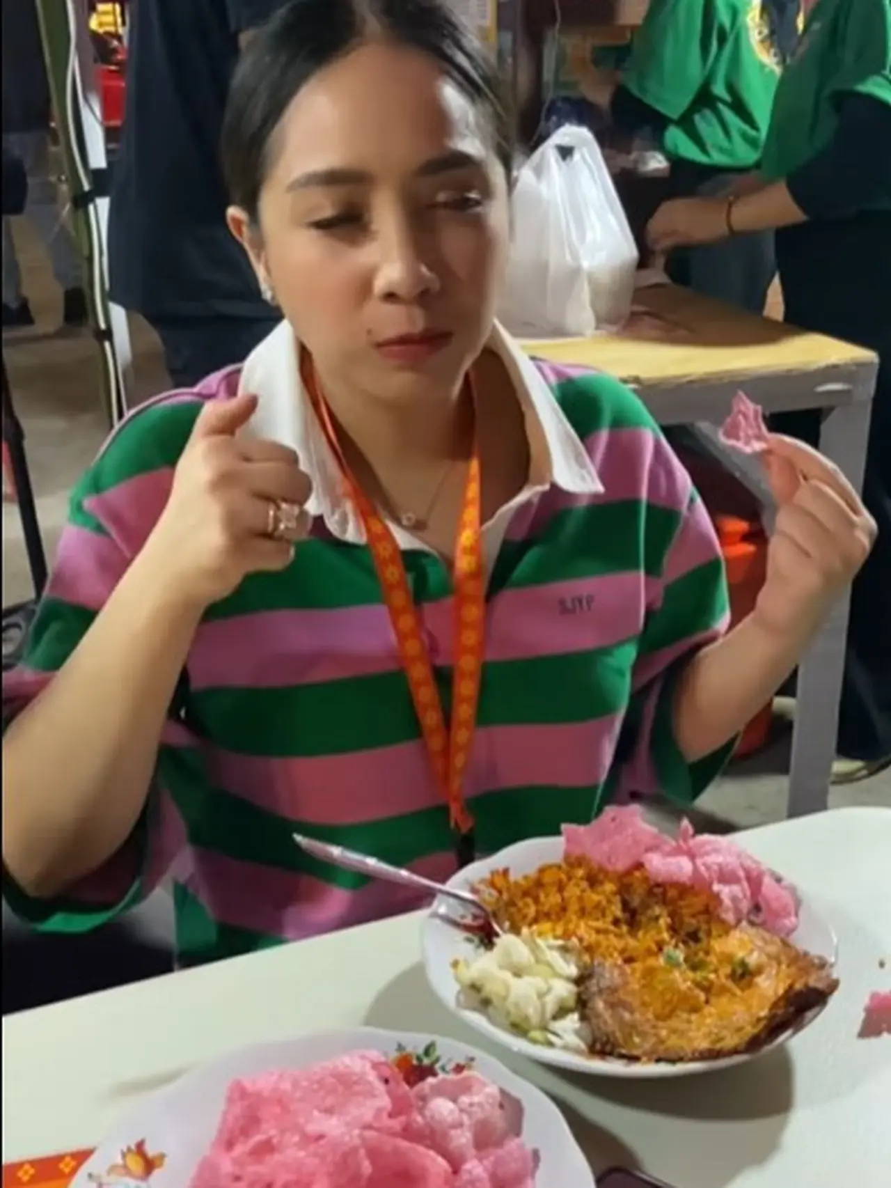 Potret Penampakan Warung Nasi Goreng Nagita Slavina