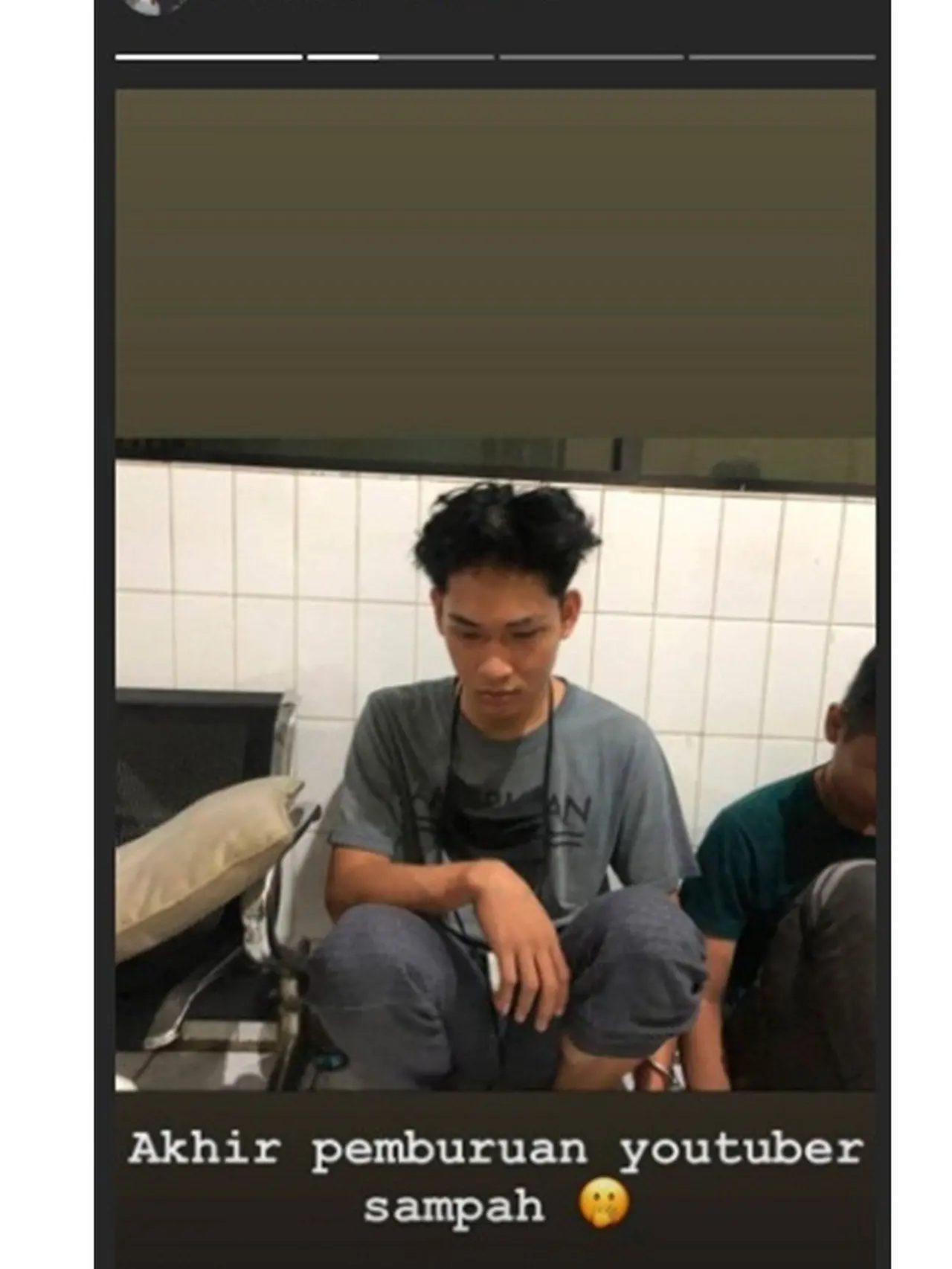6 Potret Penangkapan YouTuber Ferdian Paleka, Sempat Jadi Buronan ...