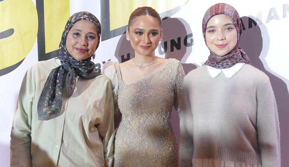 Potret Ayu Azhari di Gala Premiere Catatan Si Boy, Kenang Perannya ...