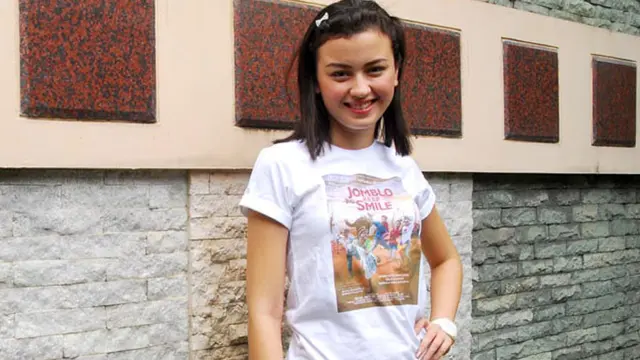 Kimberly Ryder Kapok Belanja Online dari Amerika - ShowBiz Liputan6.com