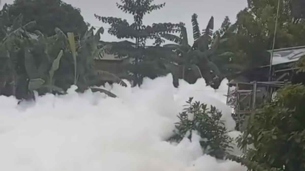 Kata DLHK Depok soal Sungai 'Negeri di Atas Awan': Endapan Bekas ...