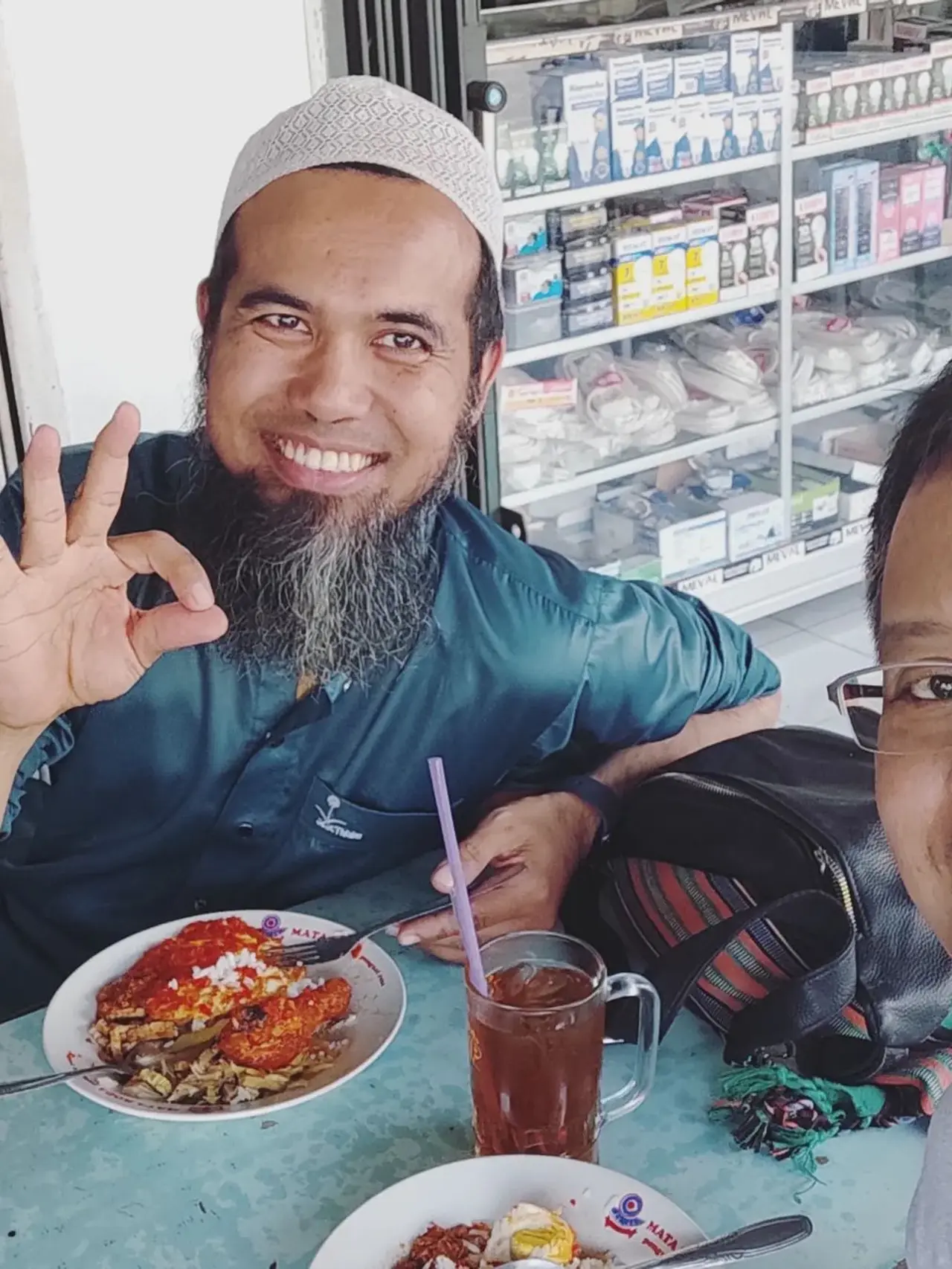 Potret Sakti dan Anton eks Sheila On 7 Reuni, Makan dan Santai di ...