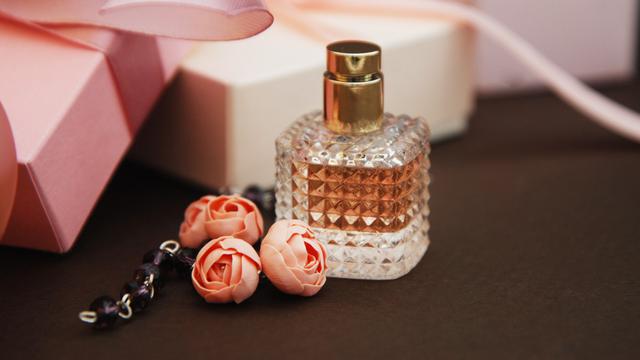 Ladies, Cobain 6 Rekomendasi Parfum Cewek yang Dijamin Bikin Kamu Wangi ...