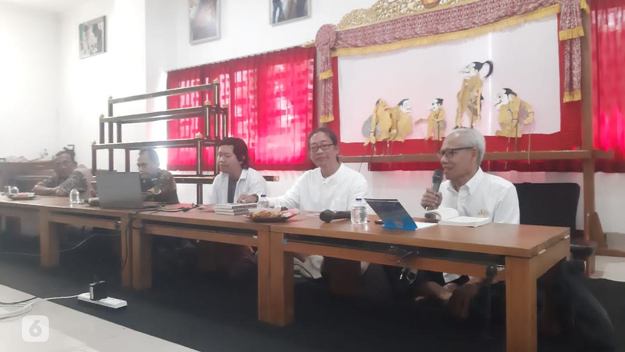 Ningrat, Upaya Memahami Jawa, Seni, dan Kesemestaan