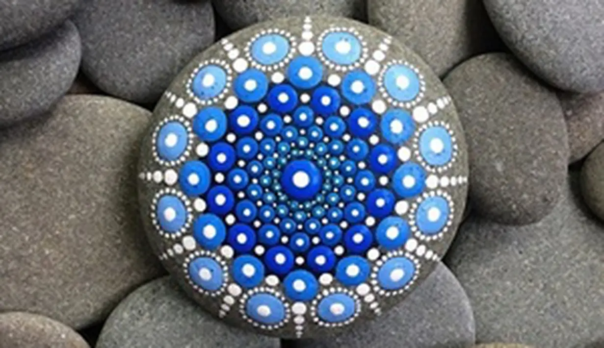 Inspirasi Mempercantik Batu Dengan Melukisnya - Photo Fimela.com