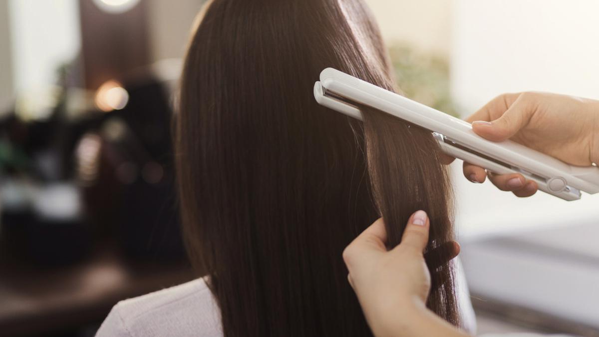 Meluruskan Rambut Tanpa Rebonding? Ini Dia Tipsnya! - Beauty Fimela.com