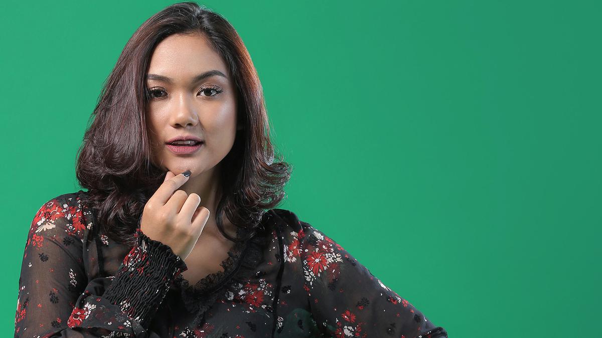 Julian Jacob Jawab Isu Pacaran dengan Marion Jola - Entertainment ...