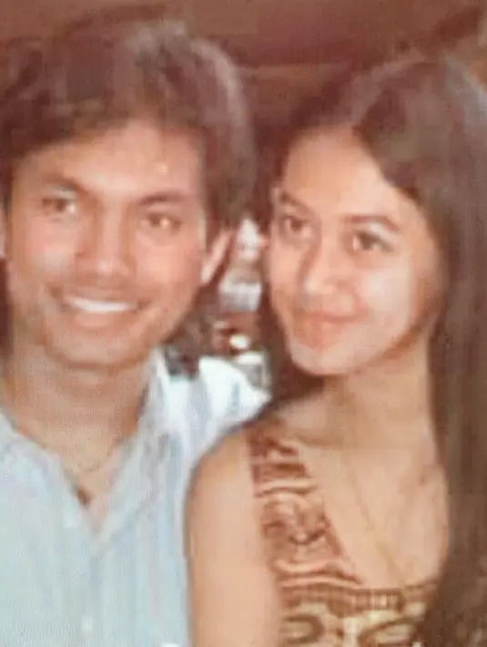 26 Tahun Pernikahan, Ini Potret Lawas Kebersamaan Diah Permatasari dan Suami - Foto Liputan6.com