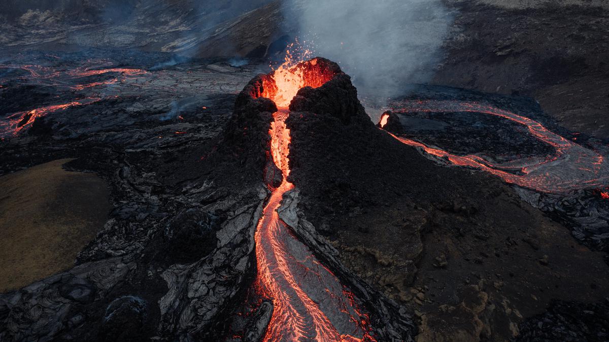Gunung Berapi Lascar Meletus, Chile Tetapkan Status Waspada