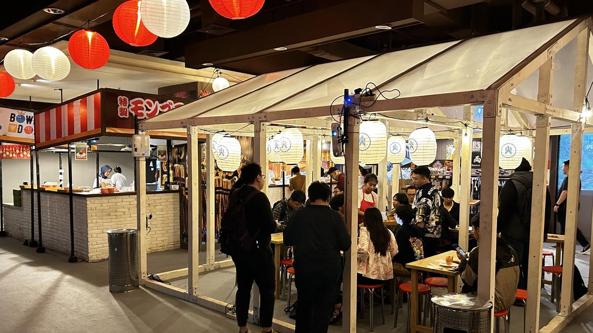 The Moving Restaurant, Tempat Jajan Interaktif yang Menunya ...