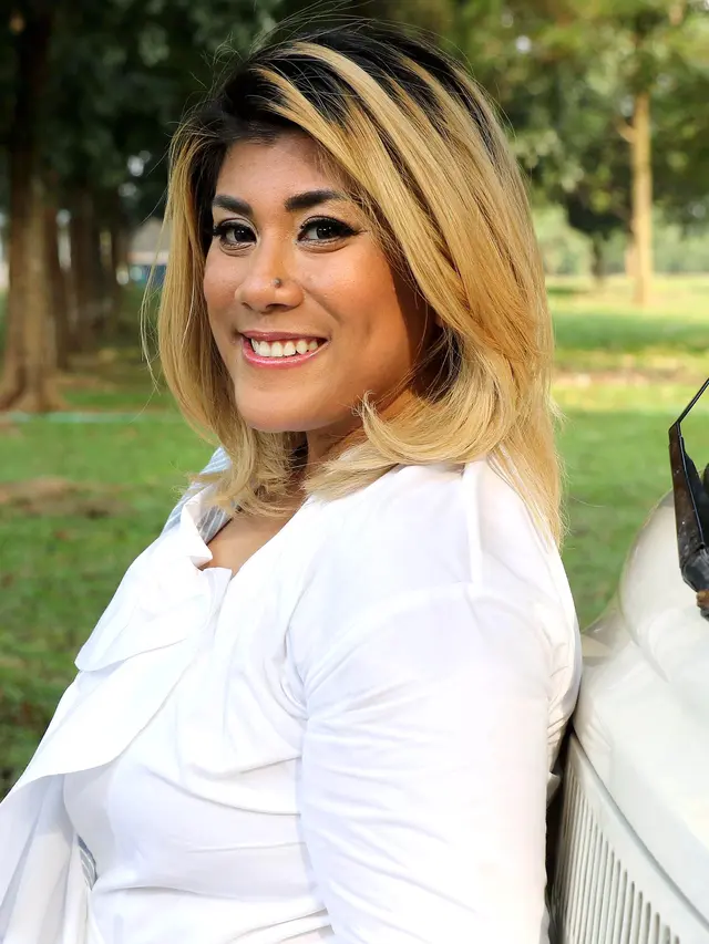 Dua Tahun Vakum, Regina Ivanova Kembali dengan Lagu Baru - ShowBiz ...