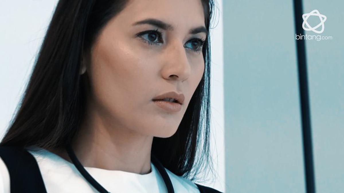 Bintang Beauty: Hanna Al Rashid Kenal Indonesia Lewat Film ...