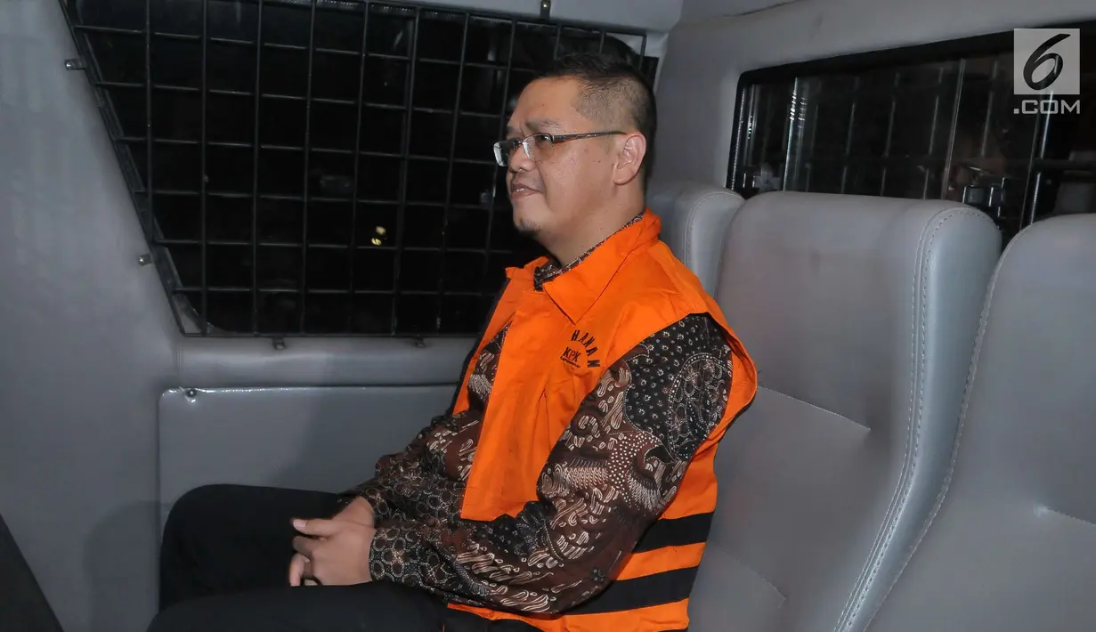 Kenakan Rompi Oranye, Yudi Widiana Resmi Jadi Tahanan KPK - Foto ...