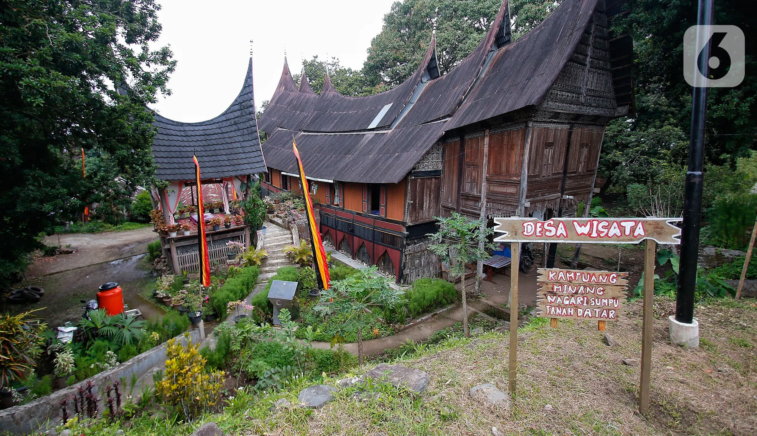 Pesona Desa Wisata Kampuang Minang Nagari Sumpu di Tanah Datar - Foto ...