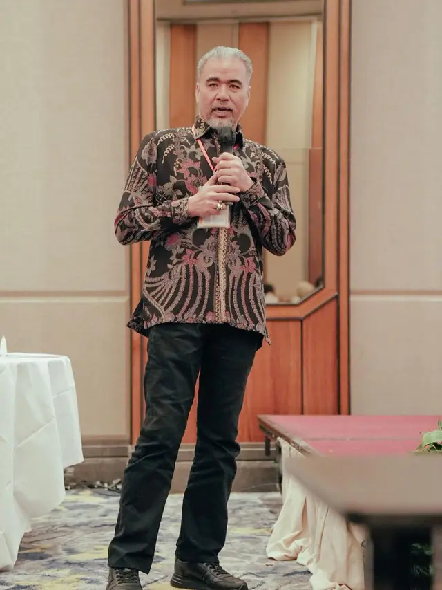 Michael Simon Ulas Geliat Industri Seni Kosmetik Indonesia, Sebut 3 Faktor Ini Berdampak Besar ...
