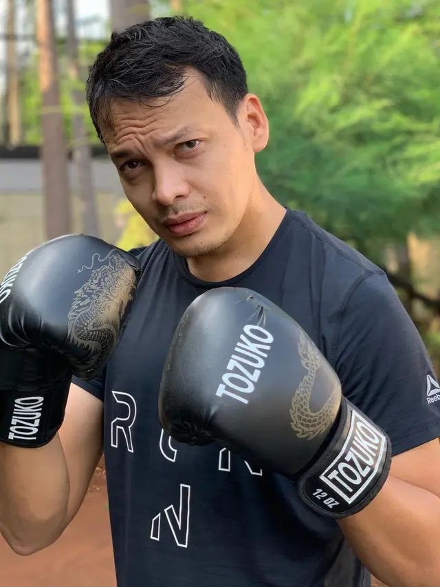 7 Potret Ben Joshua saat Olahraga, Jadi Tips Bugar di Usia 41 Tahun ...