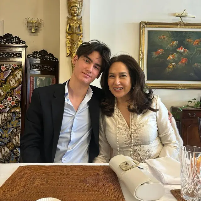 Potret Kekompakan Kartika Sari Dewi dengan Putranya bak Bestie, Paras ...