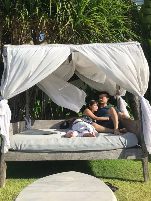 7 Potret Mesra Gilbert Marciano Pemeran Jason 'Inikah Rasanya' Bersama Istri - Hot Liputan6.com