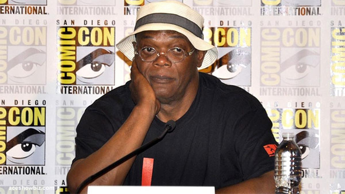Samuel L Jackson Jadi Pekerja Kantoran - ShowBiz Liputan6.com