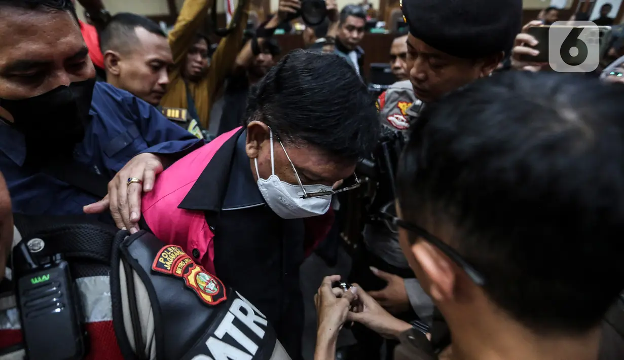 Eksepsi Ditolak, Sidang Johnny G Plate Dilanjutkan dengan Pemeriksaan Saksi - Foto Liputan6.com