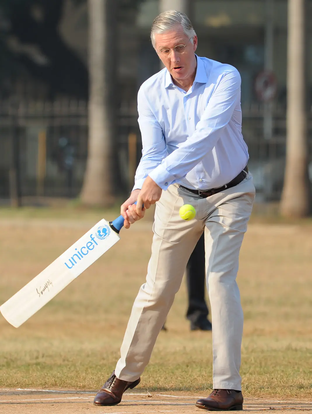 PHOTO: Aksi Raja dan Ratu Belgia Bermain Kriket di India - Foto ...