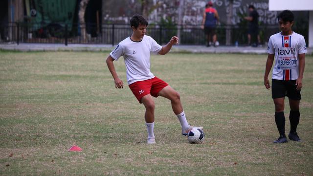 Nyoman Paul Aro Kaget saat Latihan Perdana di Persela, Kenapa Ya ...
