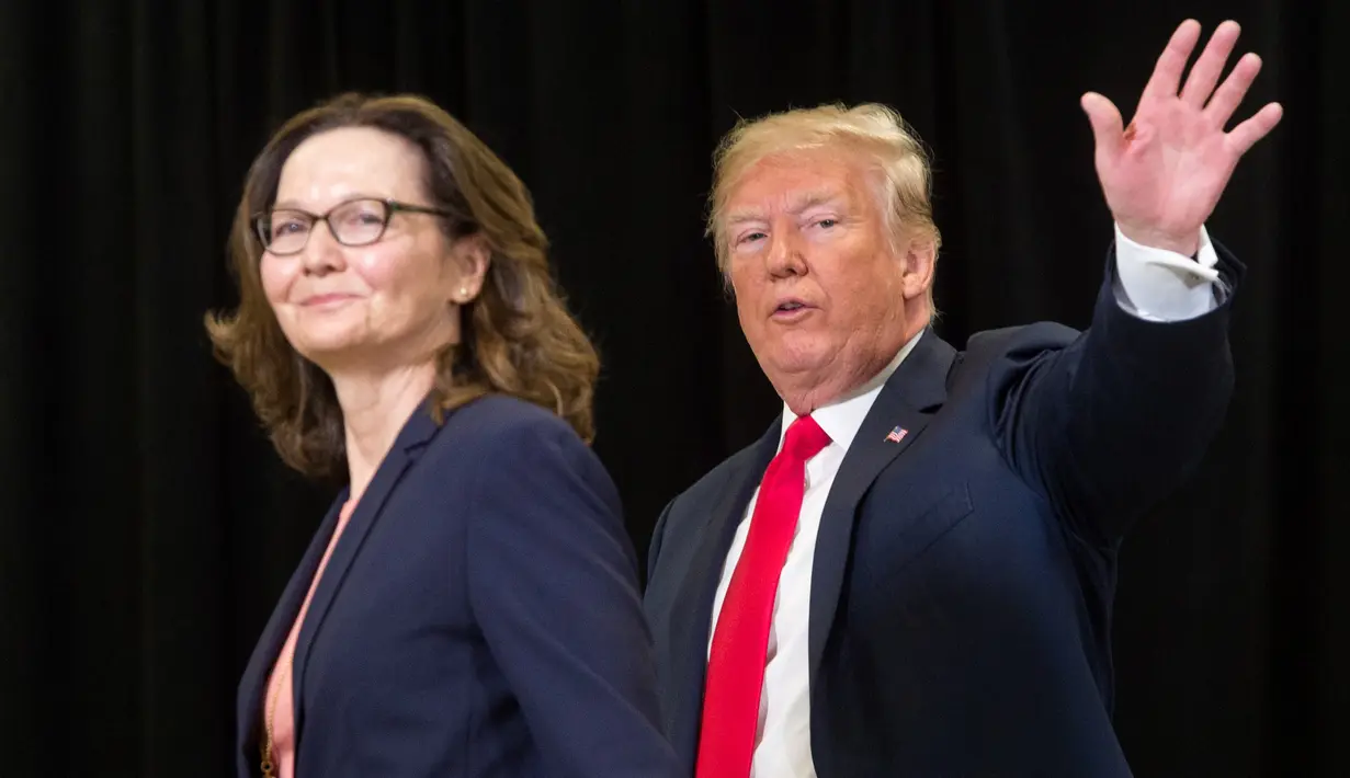 FOTO: Gina Haspel Dilantik sebagai Direktur Wanita Pertama CIA - Foto ...