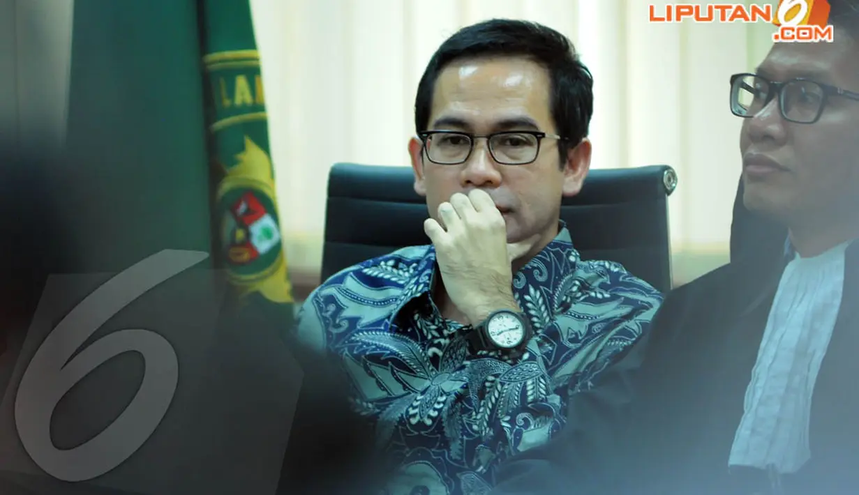 [FOTO] Beginilah Cara Wawan 'Sogok' Akil - Foto Liputan6.com
