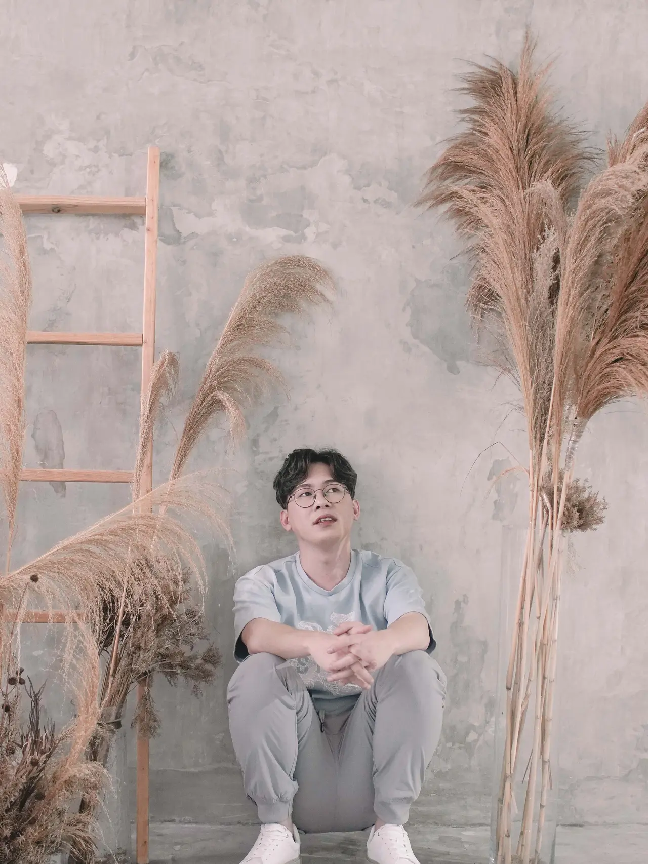 Teddy Lee Luncurkan Single Warnai Harimu dalam Dua Versi Bahasa, Korea ...