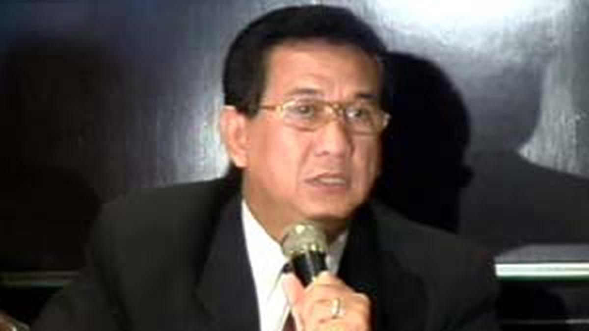 Anwar Fuadi Mencalonkan Diri Menjadi Gubernur Sumsel - ShowBiz Liputan6.com