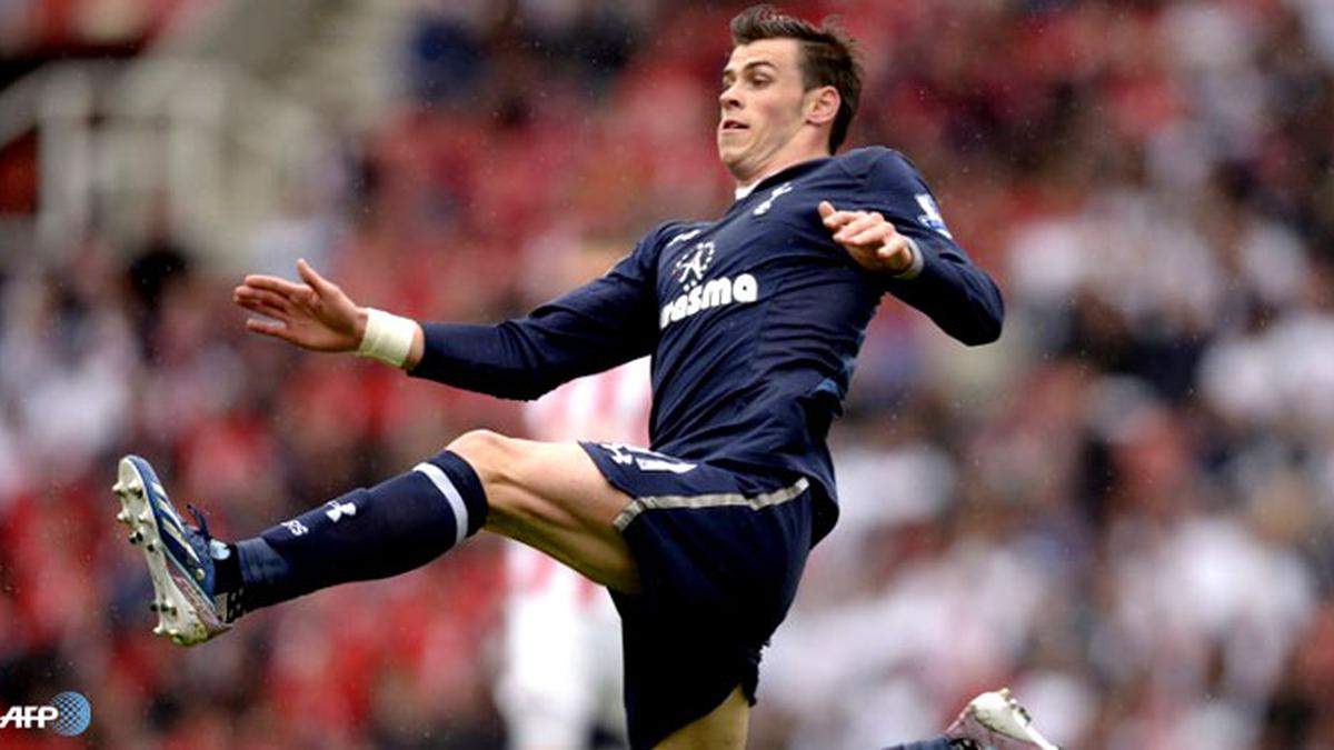 Situs Madrid Iklankan Kaos dengan Nama Bale - Bola Liputan6.com