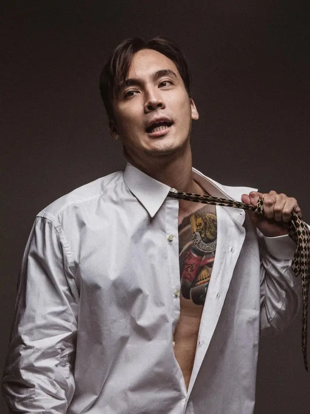 6 Potret Rendy Kjaernett Pamer Tato di Tubuh, Ada Wajah Syahnaz Sadiqah ...