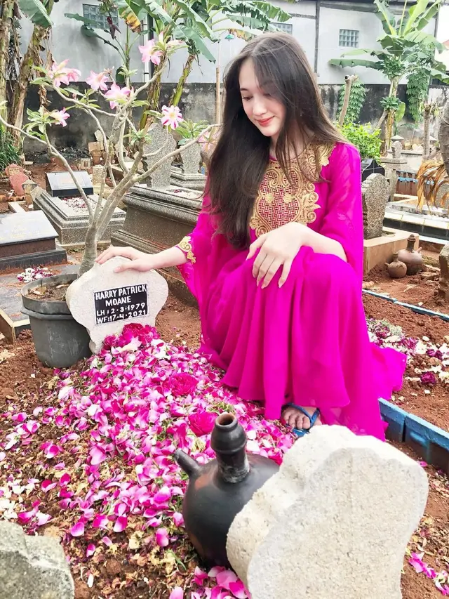 Profil Laura Moane Pemeran Si Culun Lesti di Sinetron Dari Jendela SMP ...