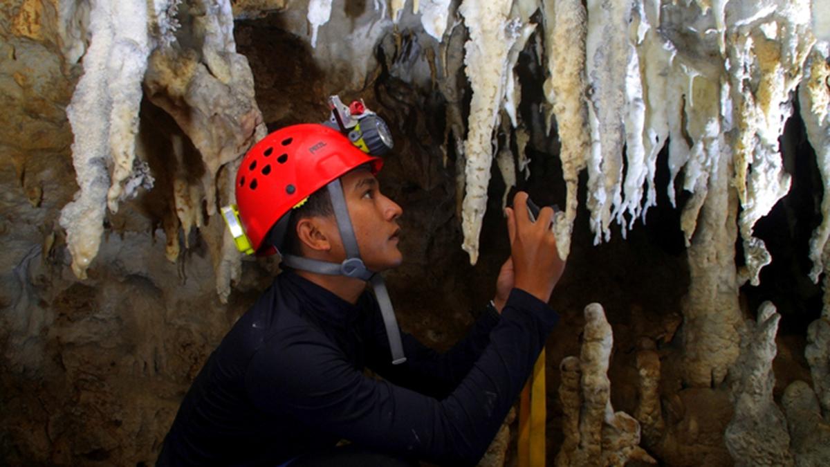 Eloknya Pemandangan Goa-goa yang Masih Alami di Sumba - Citizen6 ...