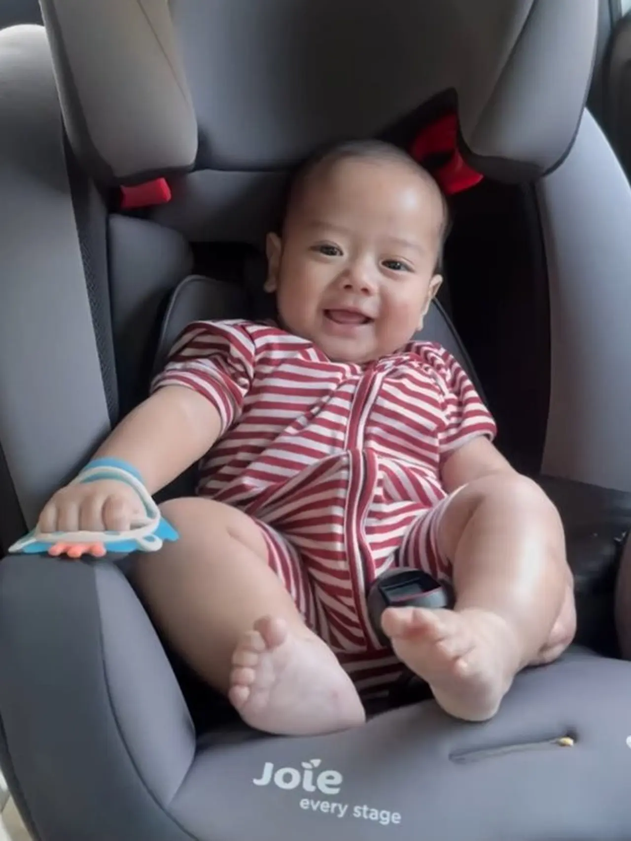 6 Potret Lucu Mikail Anak Alvin Faiz dan Henny Rahman - Entertainment ...