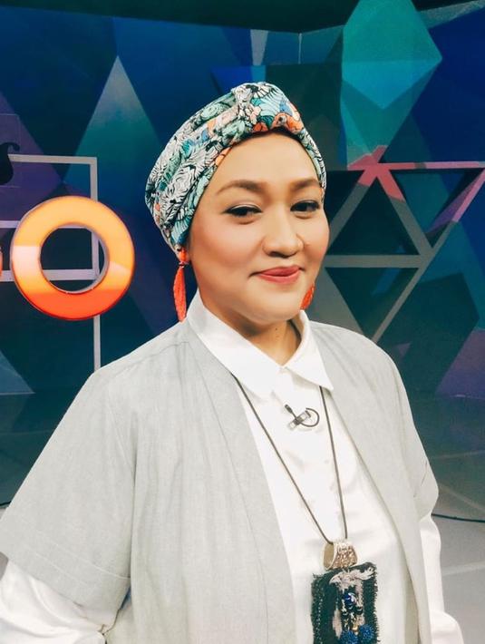 8 Foto Mengejutkan Tike Priatnakusumah Turun 30kg, Ukuran Baju dari 5XL ...