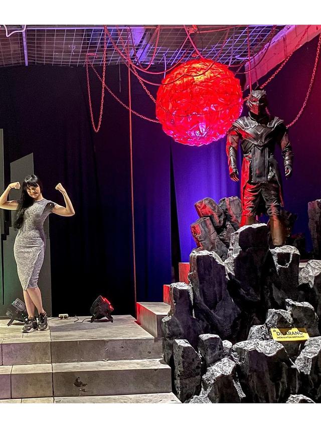 6 Potret Marcella Simon Main ke Satria Dewa Studio, Tampil dengan Rambut Berponi - Hot Liputan6.com