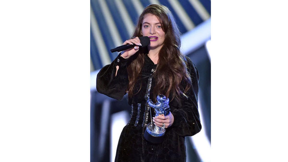 Lorde Jadi Perempuan Pertama Peraih Best Rock Video di VMA 2014