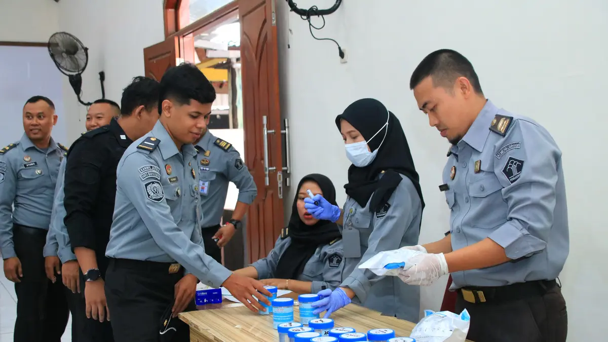 Berita Tes Urine Pegawai Lapas Hari Ini - Kabar Terbaru Terkini ...