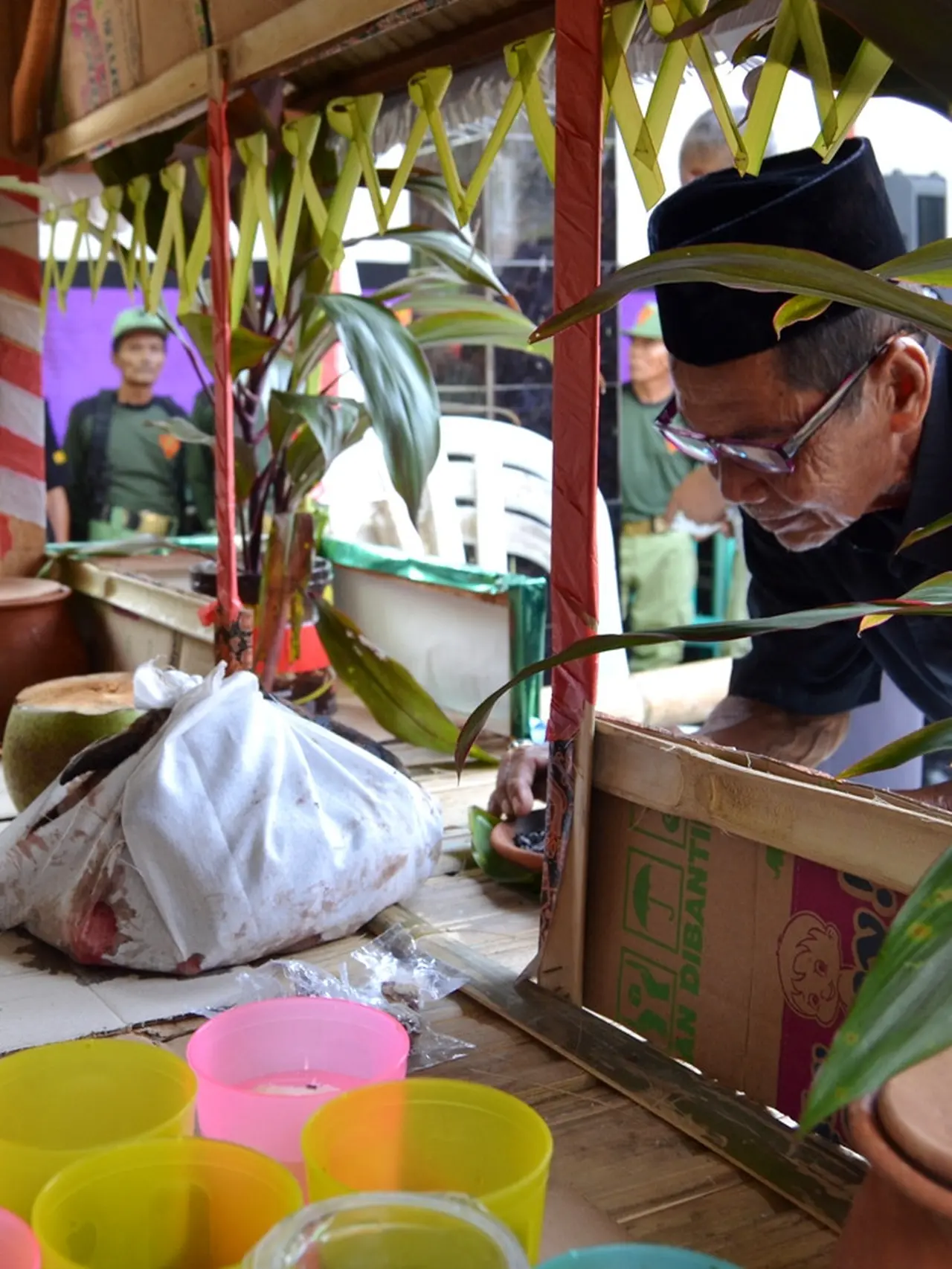 Filosofi Sedekah Laut, Membuang Sifat Kebinatangan - Regional Liputan6.com
