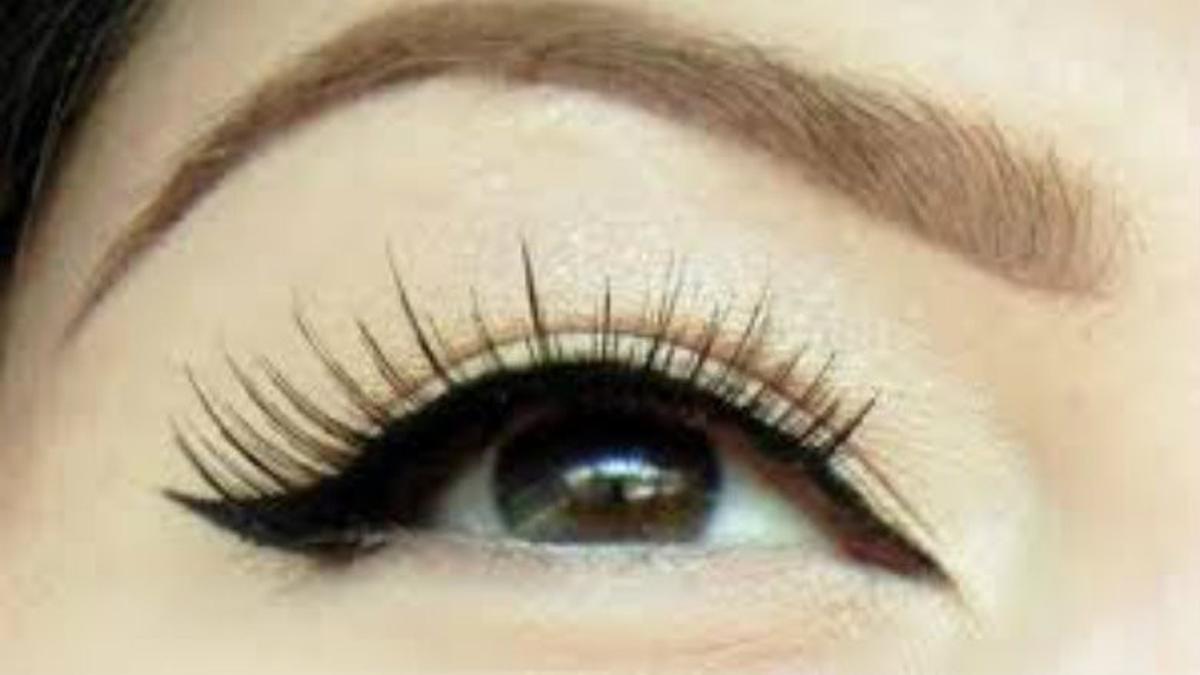 4 Tips Aplikasi Eyeliner yang Mudah dan Praktis untuk Dilakukan ...