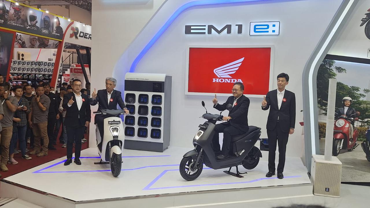 Motor Listrik Honda EM1 e: Resmi Dijual di GIIAS 2023, Harga Nyaris Rp ...