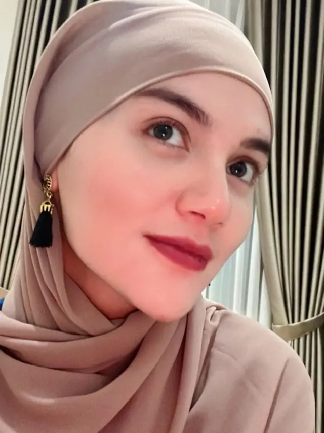Terjun ke Dunia Bisnis, Ini 6 Potret Terbaru Hilda Vitria Mantan Billy ...