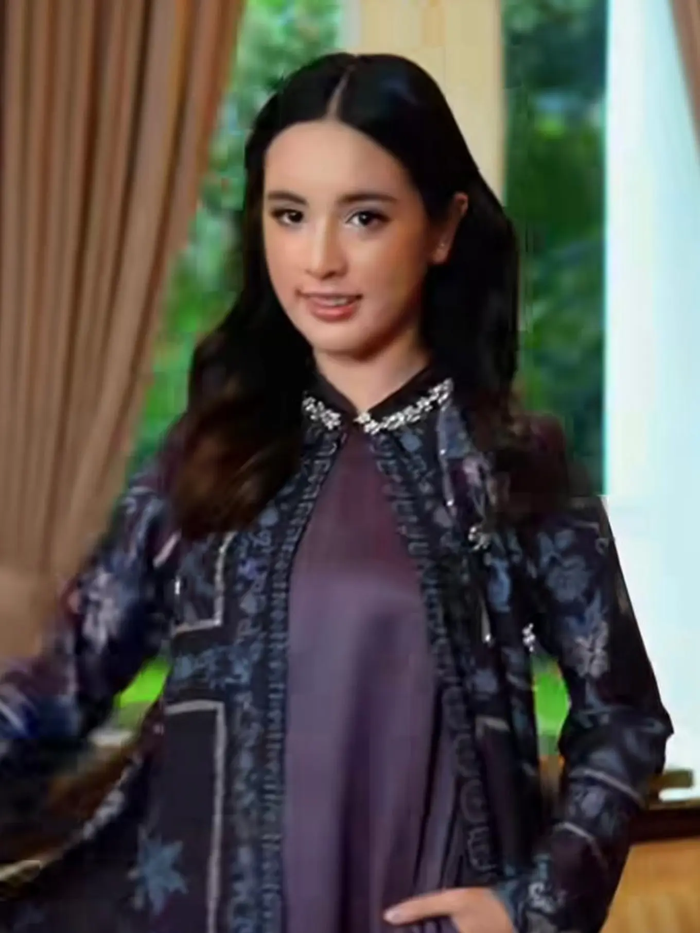 Potret Mikhayla Kenakan Busana Sambut Hari Lebaran, Semakin Cantik Seiring Beranjak Remaja ...