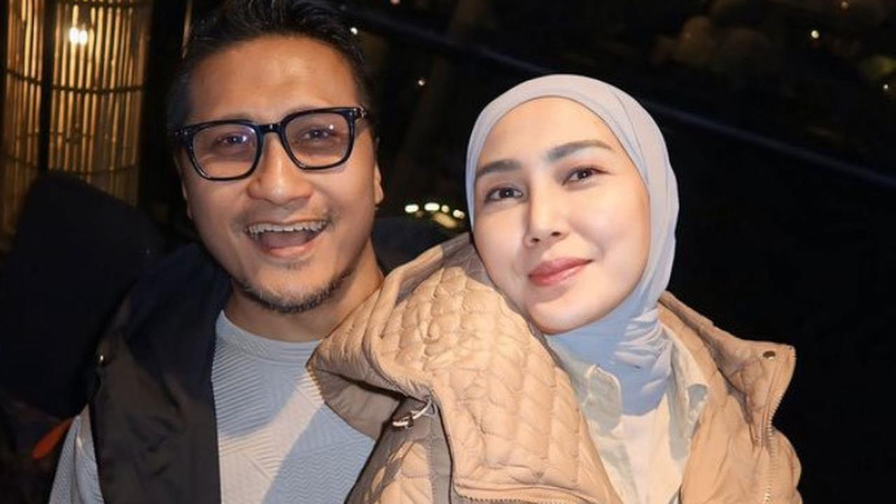 Potret Dapur Rumah Mewah Arie Untung dan Fenita, Model Desain Elegan ...