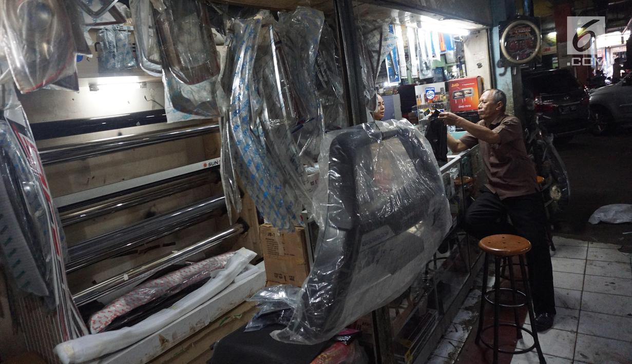 FOTO: Revitalisasi 21 Pasar Tradisional Bakal Molor - Foto Liputan6.com