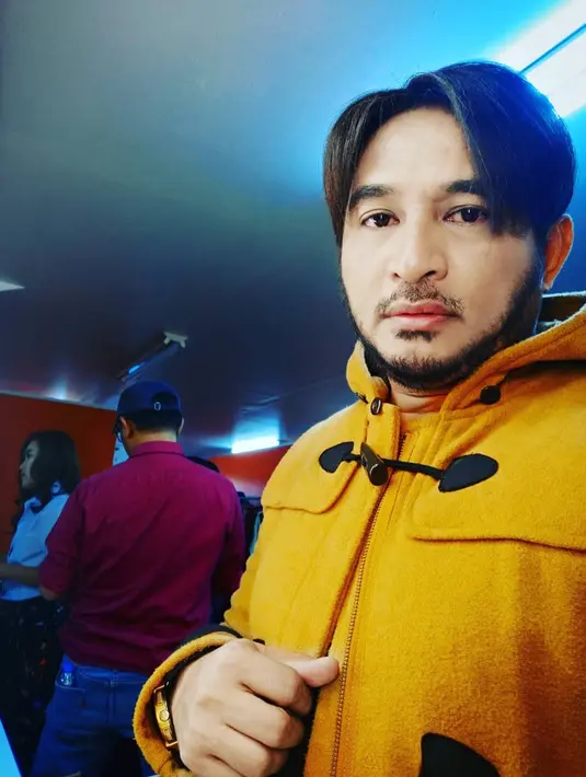 FOTO: Rombak Penampilan, Begini Gaya Baru Jeremy Teti - Foto Liputan6.com