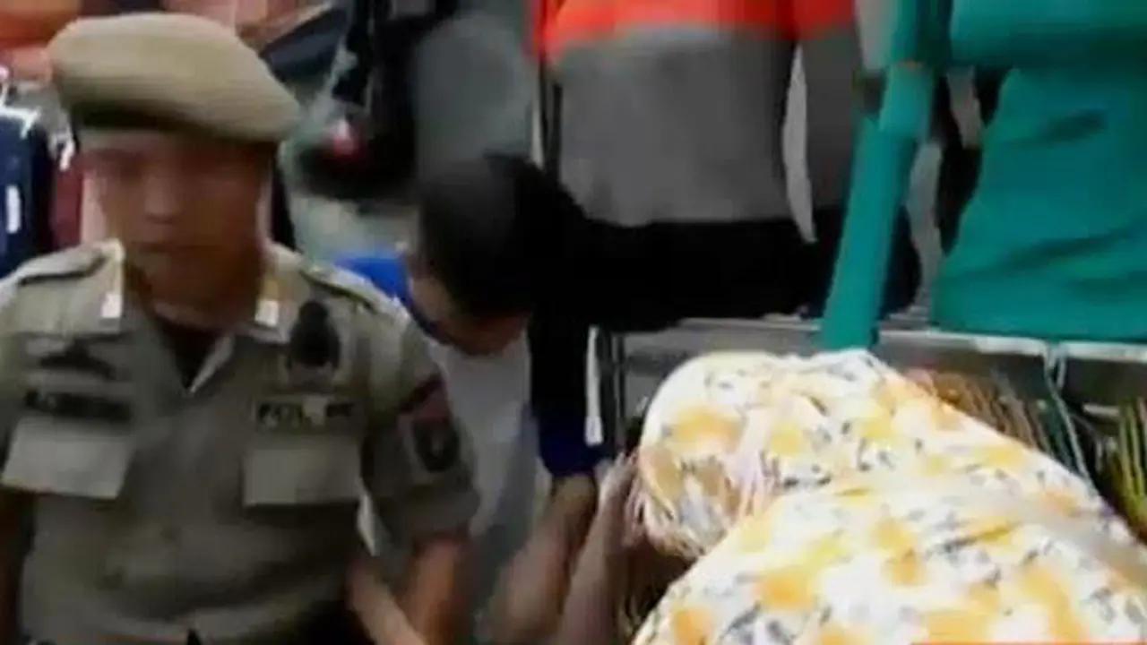 Segmen 1: Razia PKL di Tanah Abang hingga Banjir Teluk Jambe - TV Liputan6.com