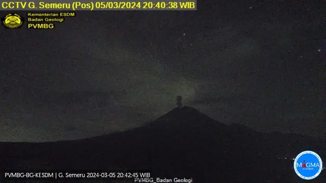 Gunung Semeru Erupsi Selasa Malam 5 Maret 2024, Tinggi Kolom Letusan Capai 800 Meter - Regional ...