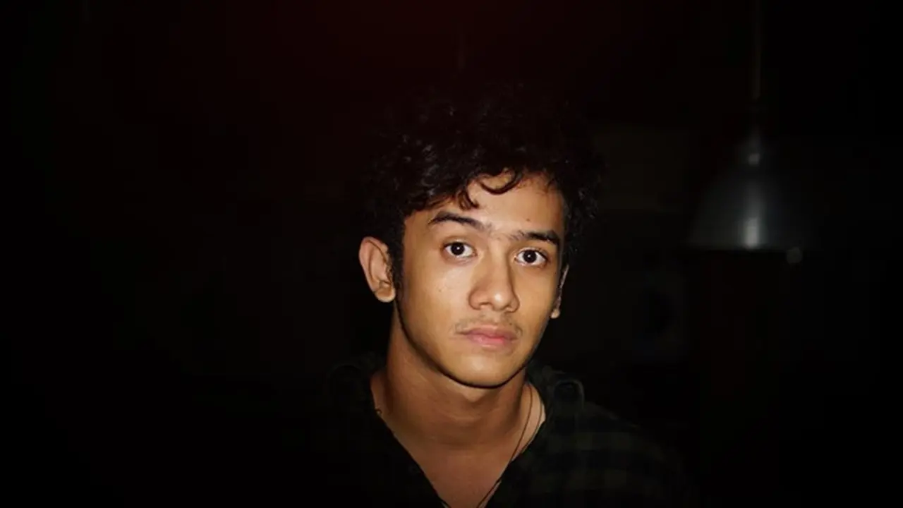 6 Potret Tampan Kevin Ardilova, Pemeran Murid Nakal di Guru-Guru Gokil - Hot Liputan6.com